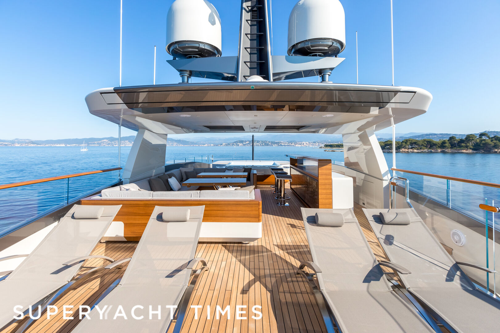 Onboard the award-winning 50m Tankoa superyacht Vertige