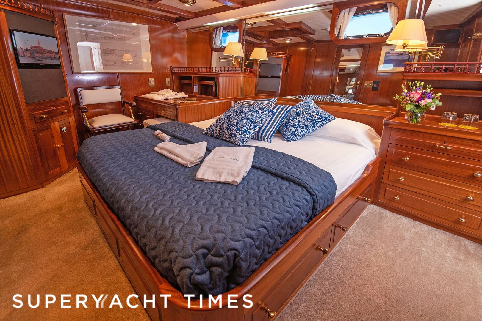 30m Thackwray Yachts sailing yacht Free Wings sold