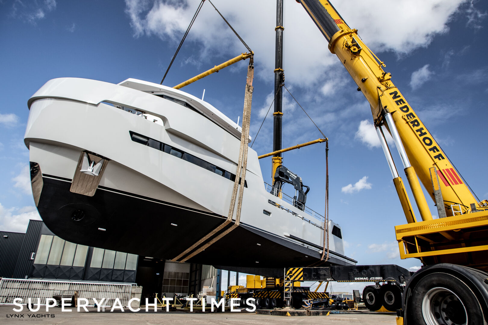 Lynx Yachts launches 27m YXT 24 Evolution shadow yacht Roe Shadow