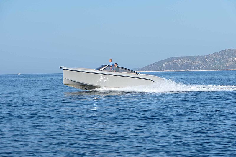 Rand Supreme 27-Electric Tender | 8m Rand Boats | Superyacht Times
