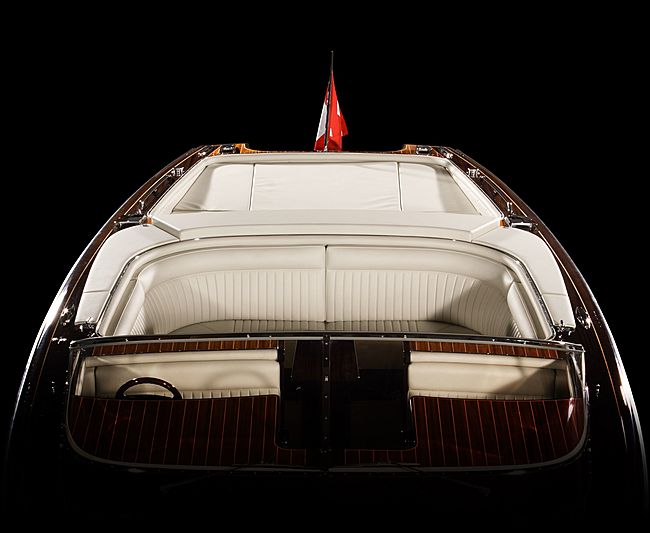 Boesch 970 St. Tropez Tender | 9m Boesch Motorboote AG | Superyacht Times