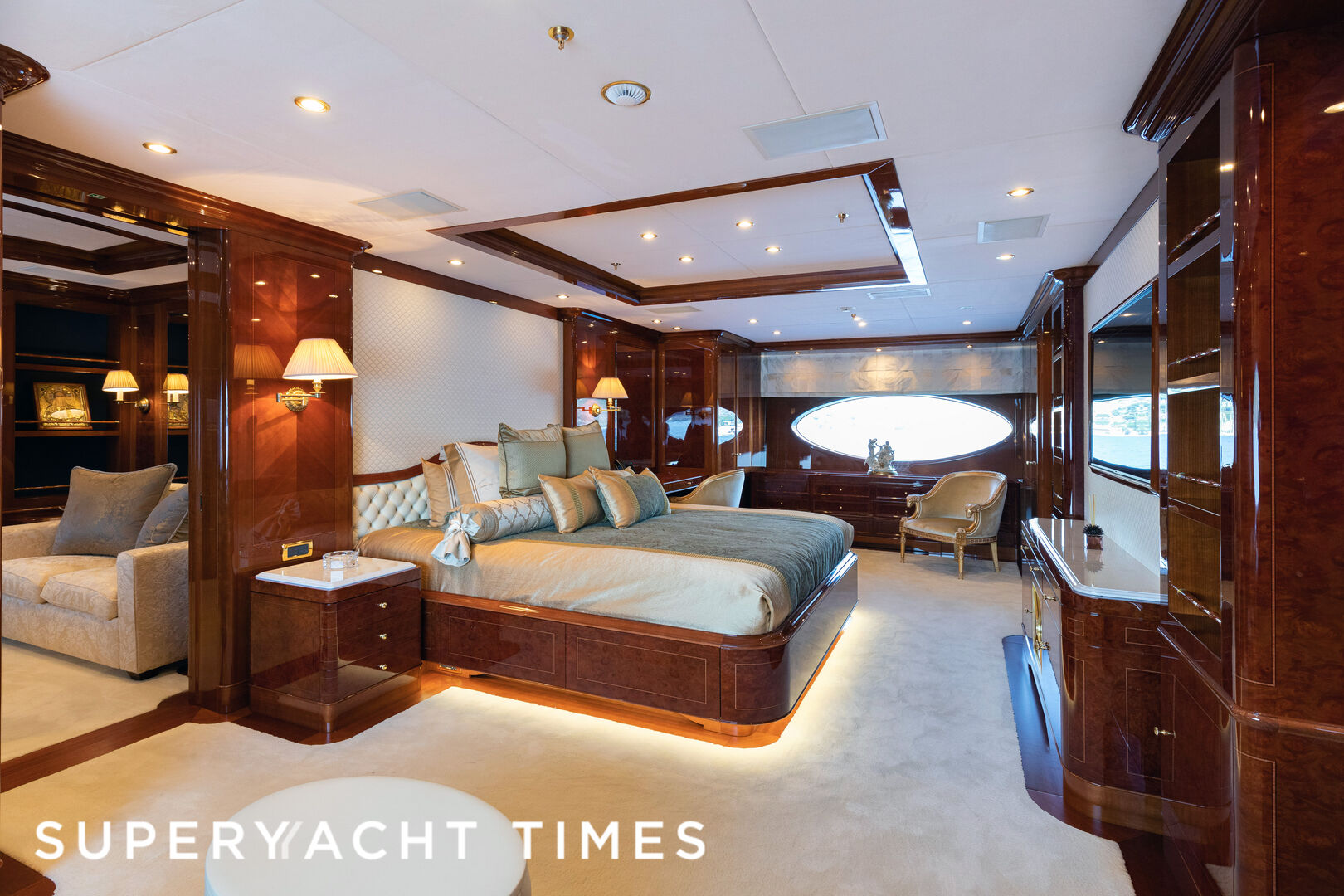 For sale: 54m Benetti motor yacht Karianna