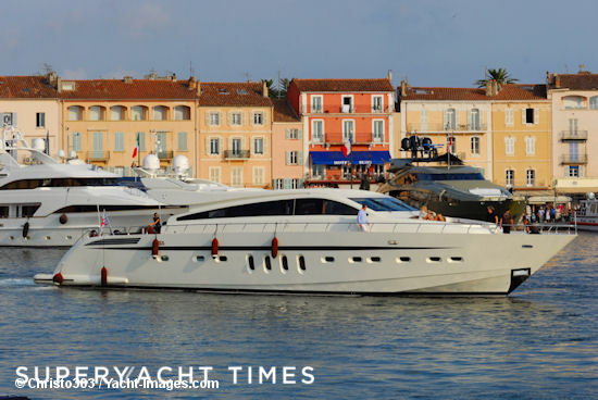 The new Leopard 31 Pan Dei arriving in Saint Tropez