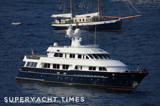 Superyacht Callista in the South of France