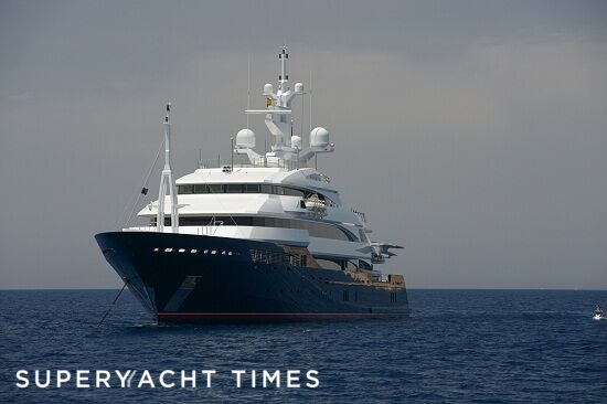 In Pictures: Superyacht Amevi with new blue hull