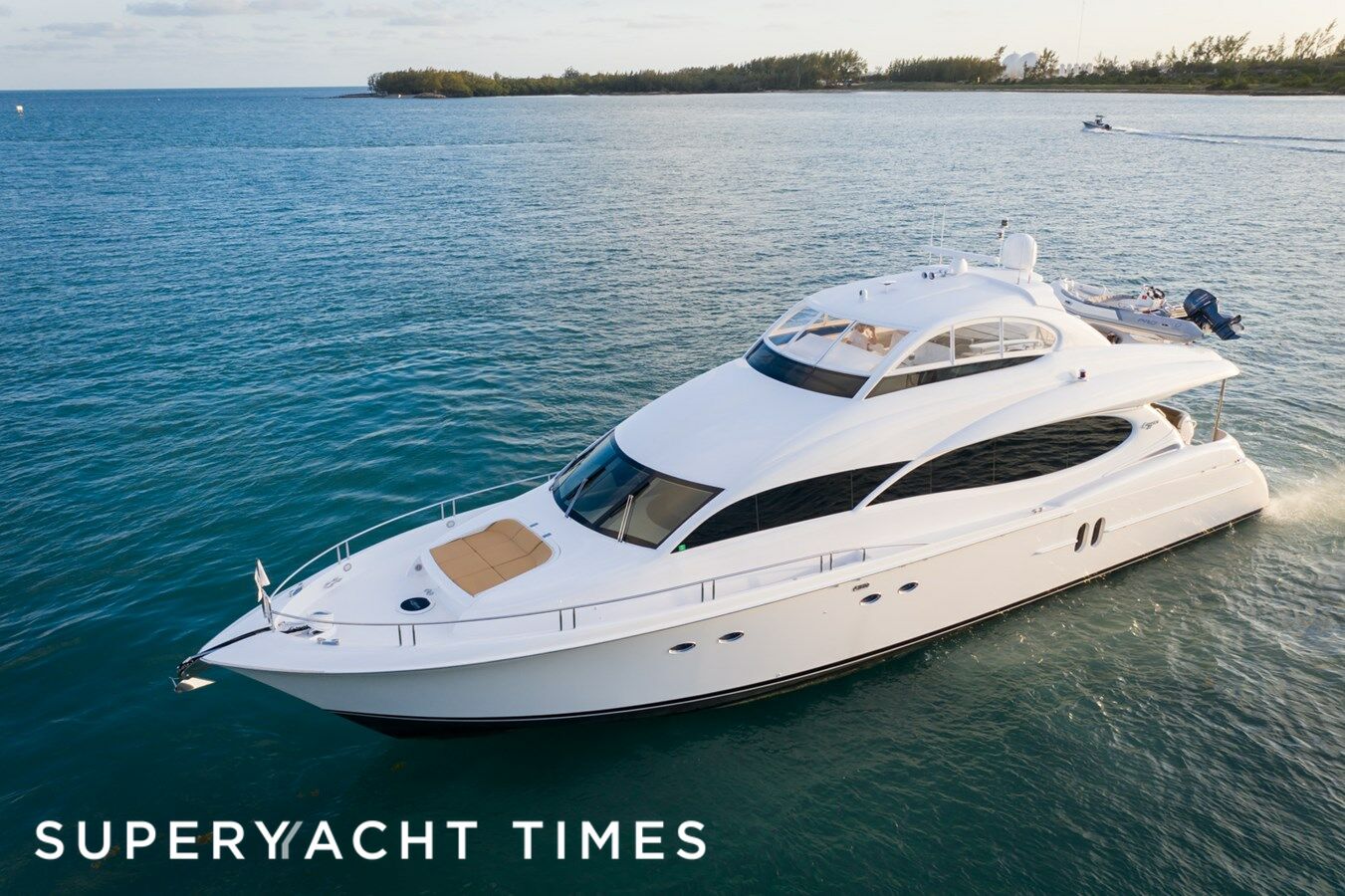 24m Lazzara 80 Mojo sold in Florida
