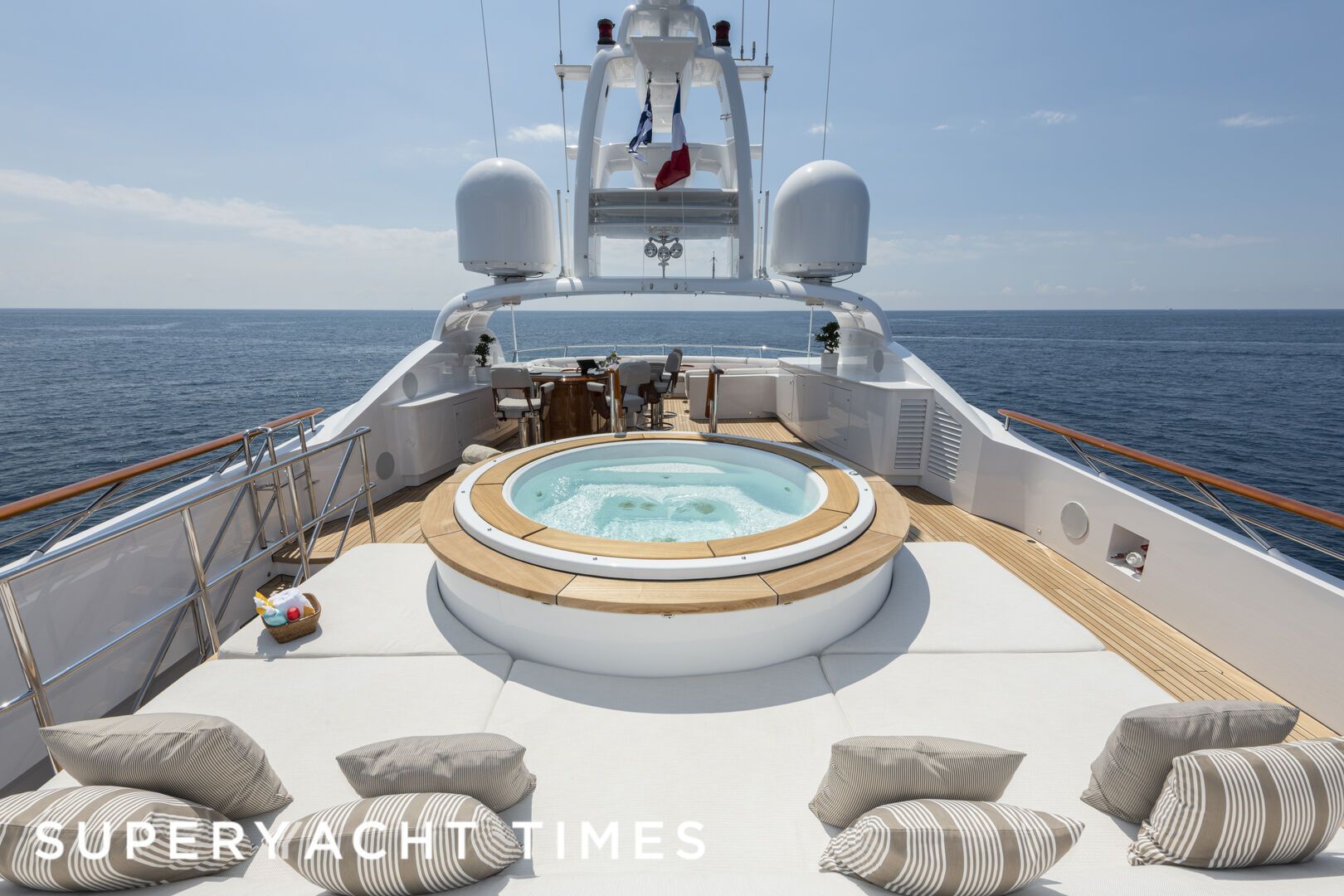 45m Hakvoort motor yacht Awatea sold