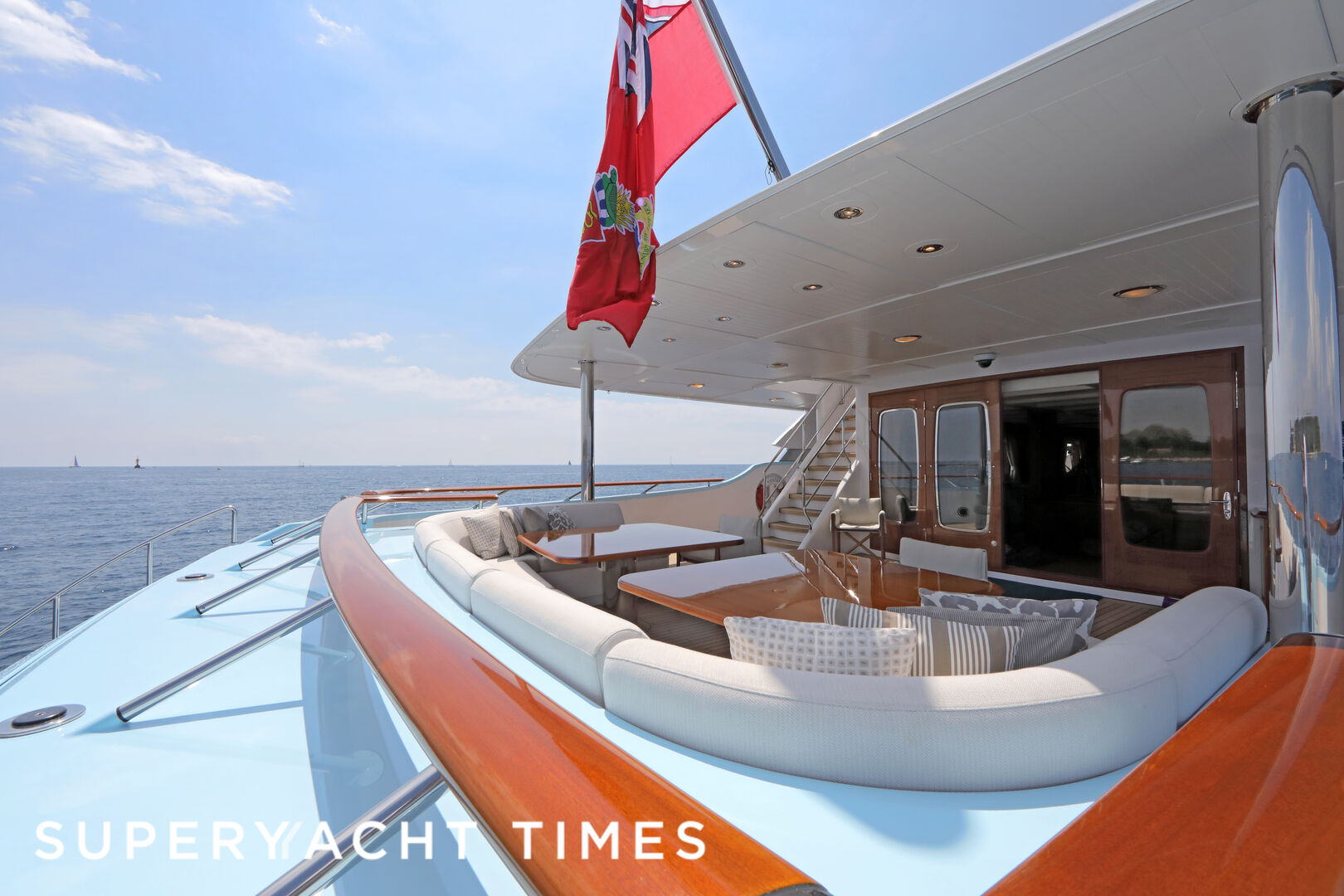 45m Hakvoort motor yacht Awatea sold