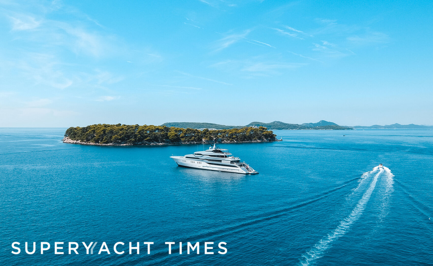 77m superyacht Tango at anchor