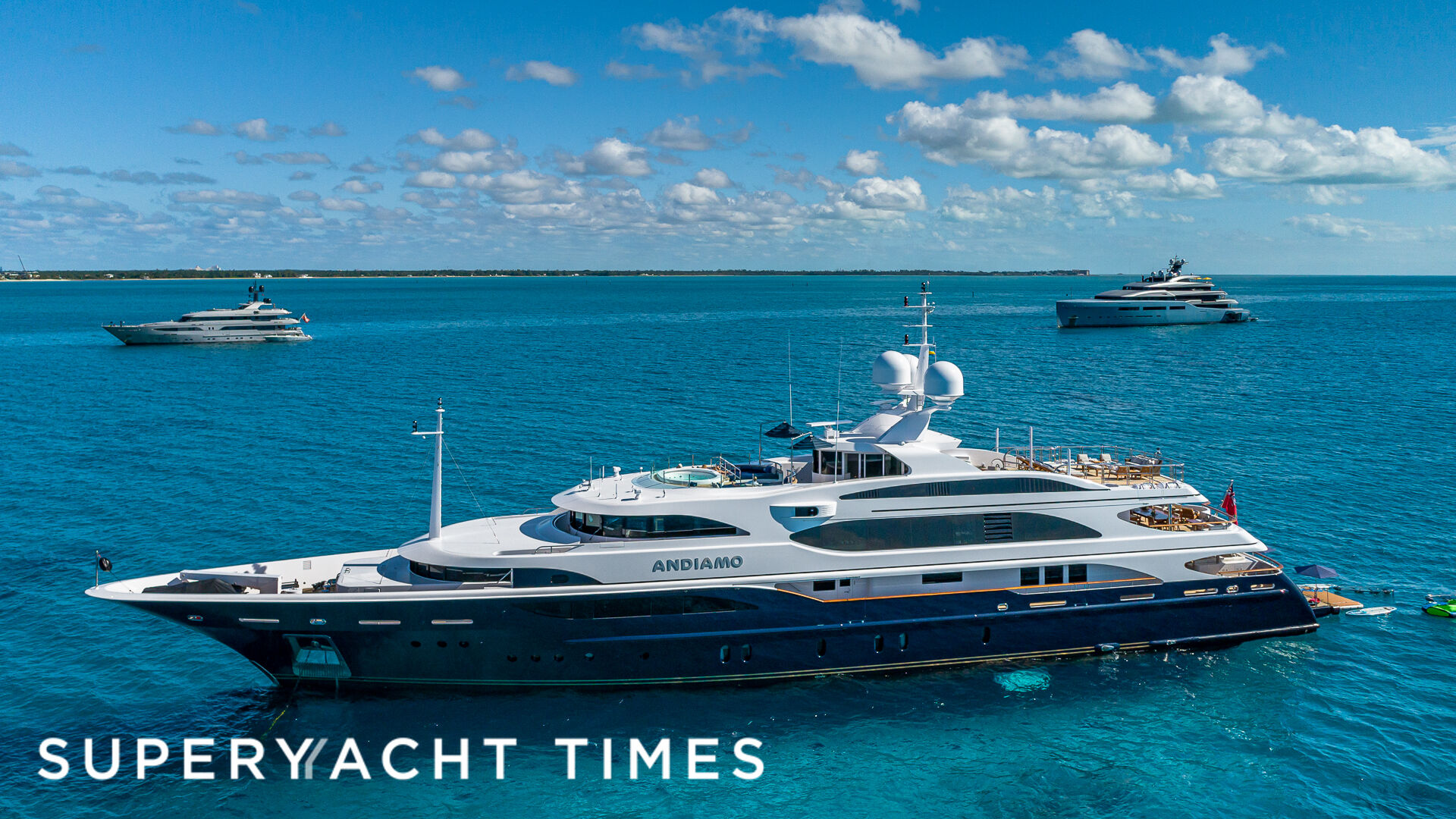 59m Andiamo at anchor in the Bahamas
