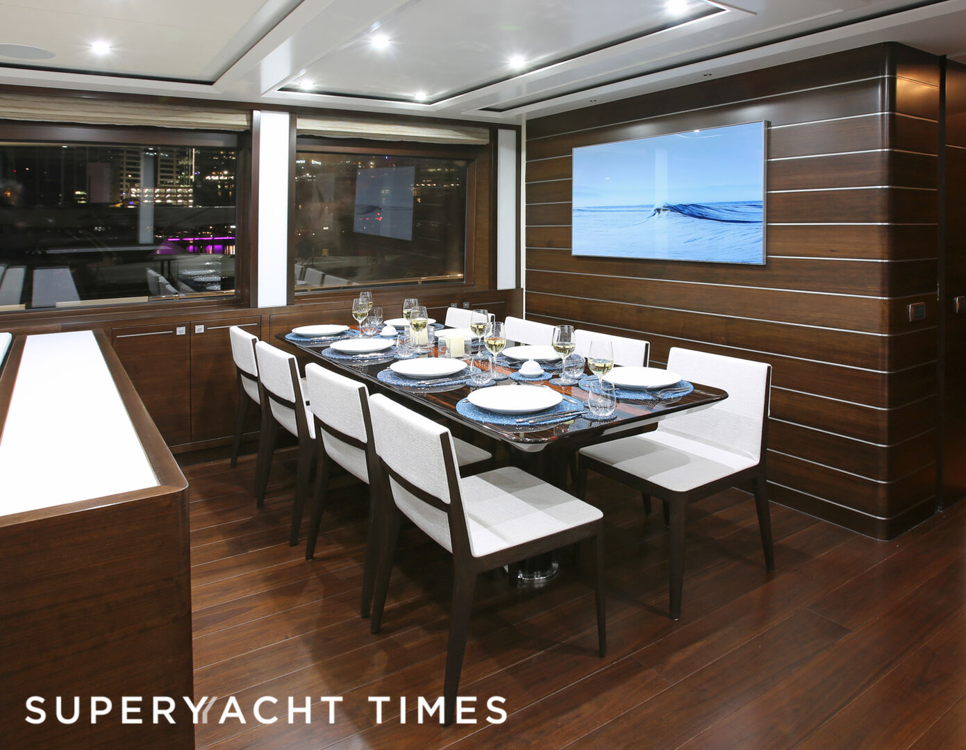 30m yacht Mahalo sold in Auckland