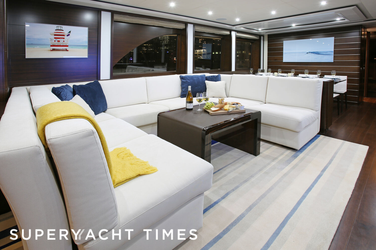 30m yacht Mahalo sold in Auckland