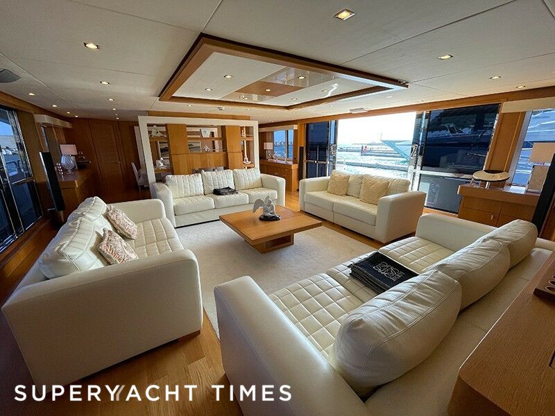 38m Sunseeker motor yacht Evil Zana II sold