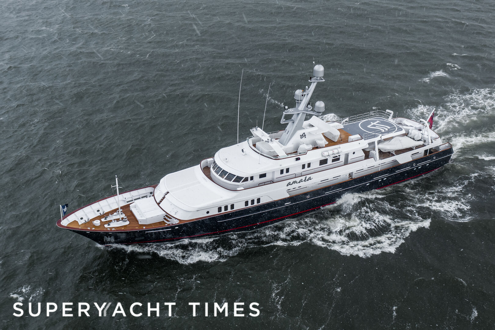 58m Amara relaunched following refit at Feadship
