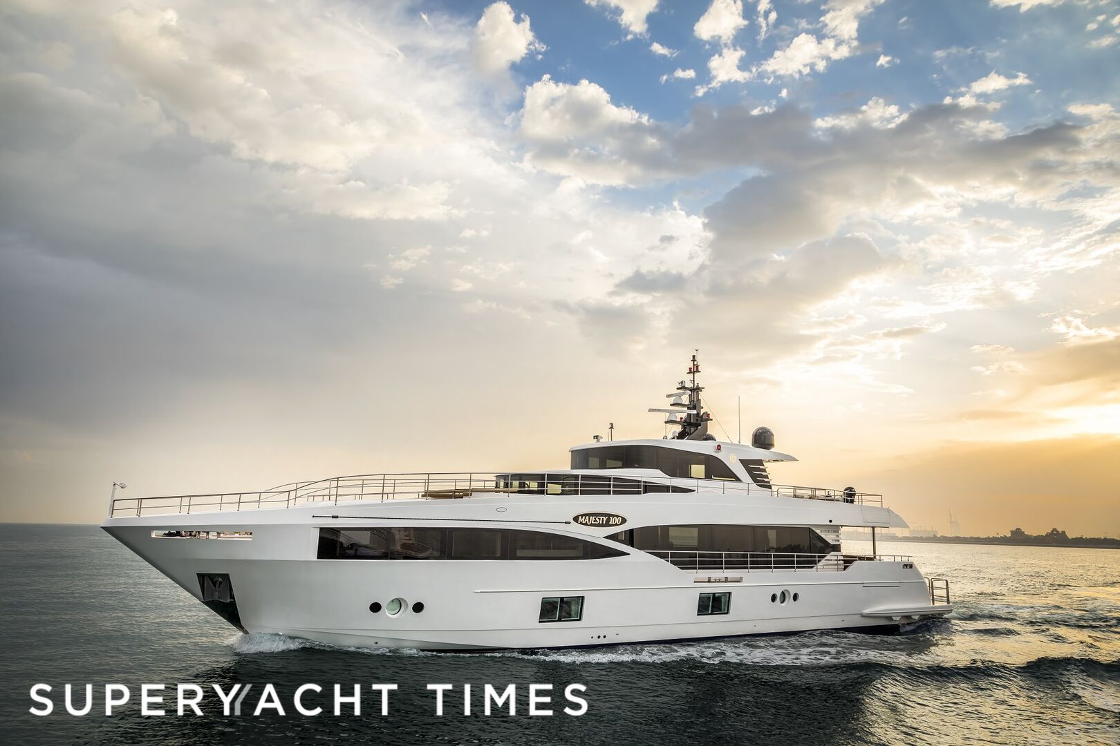 32m Gulf Craft motor yacht Nixtun for sale