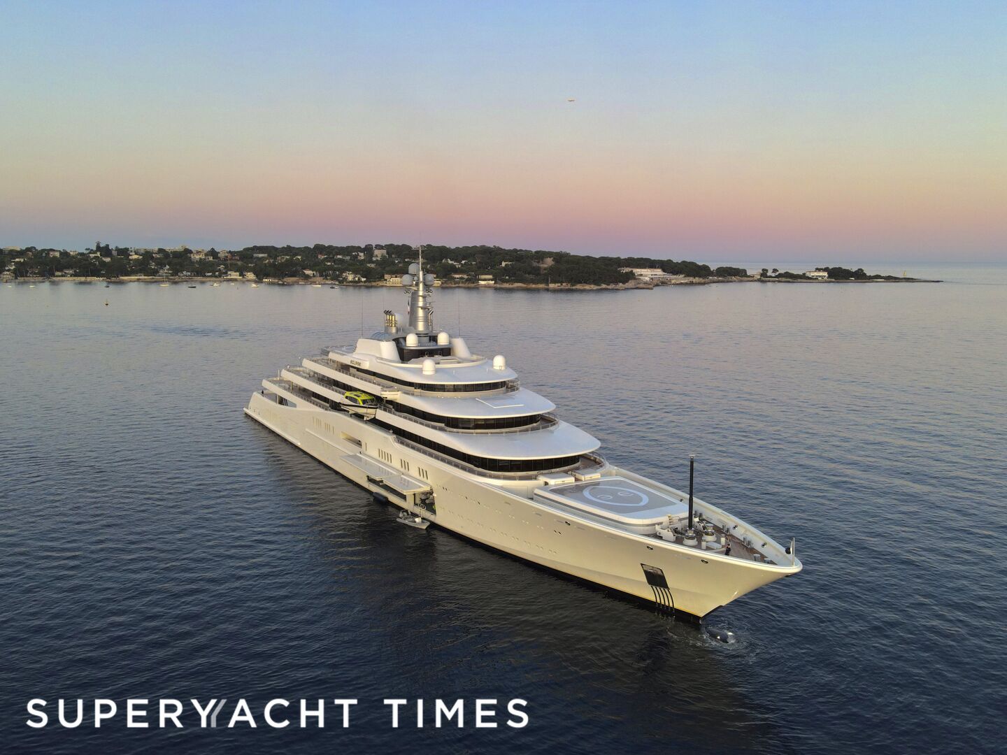 Eclipse Yacht Helicopter