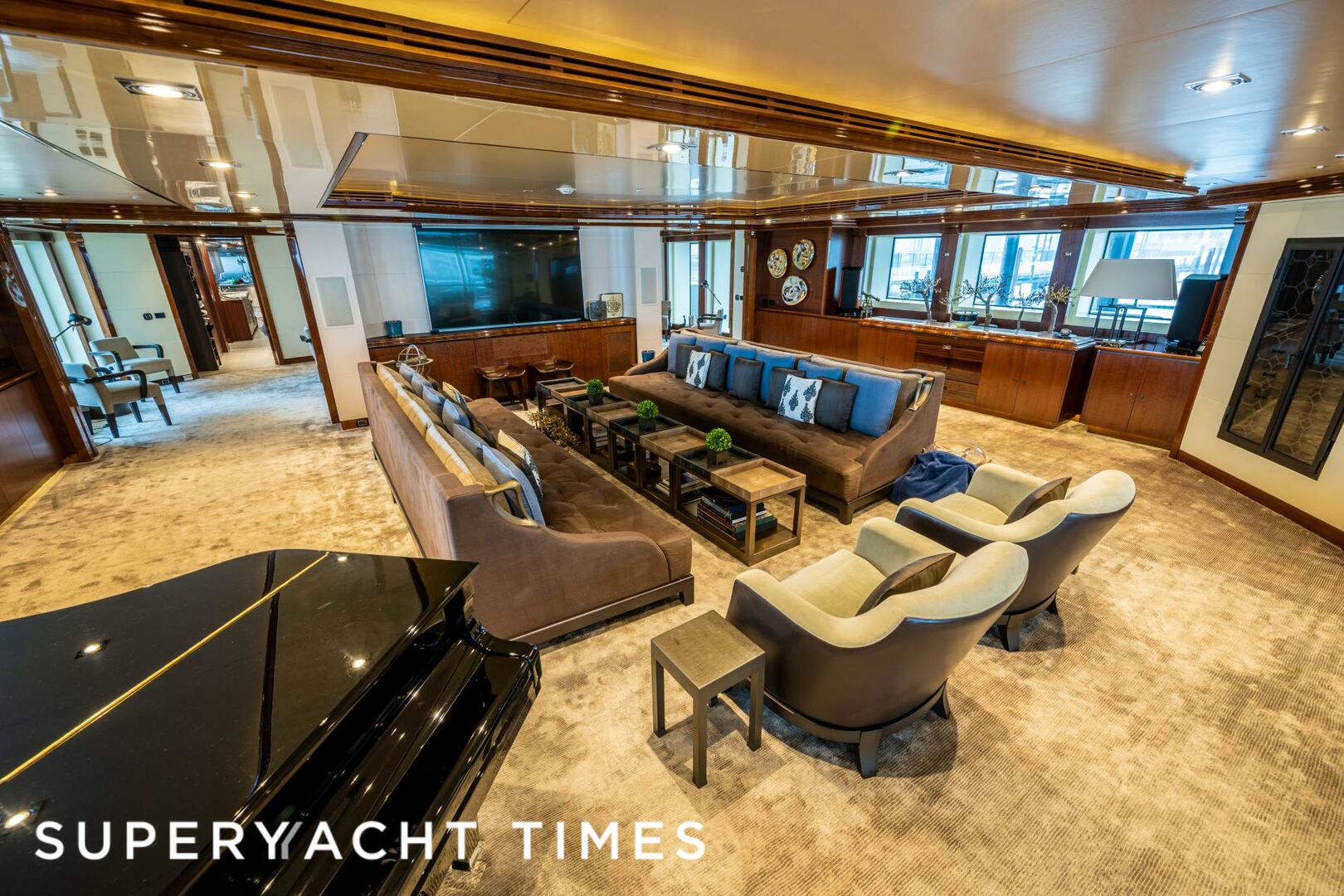 72m CRN superyacht Azteca now on the market