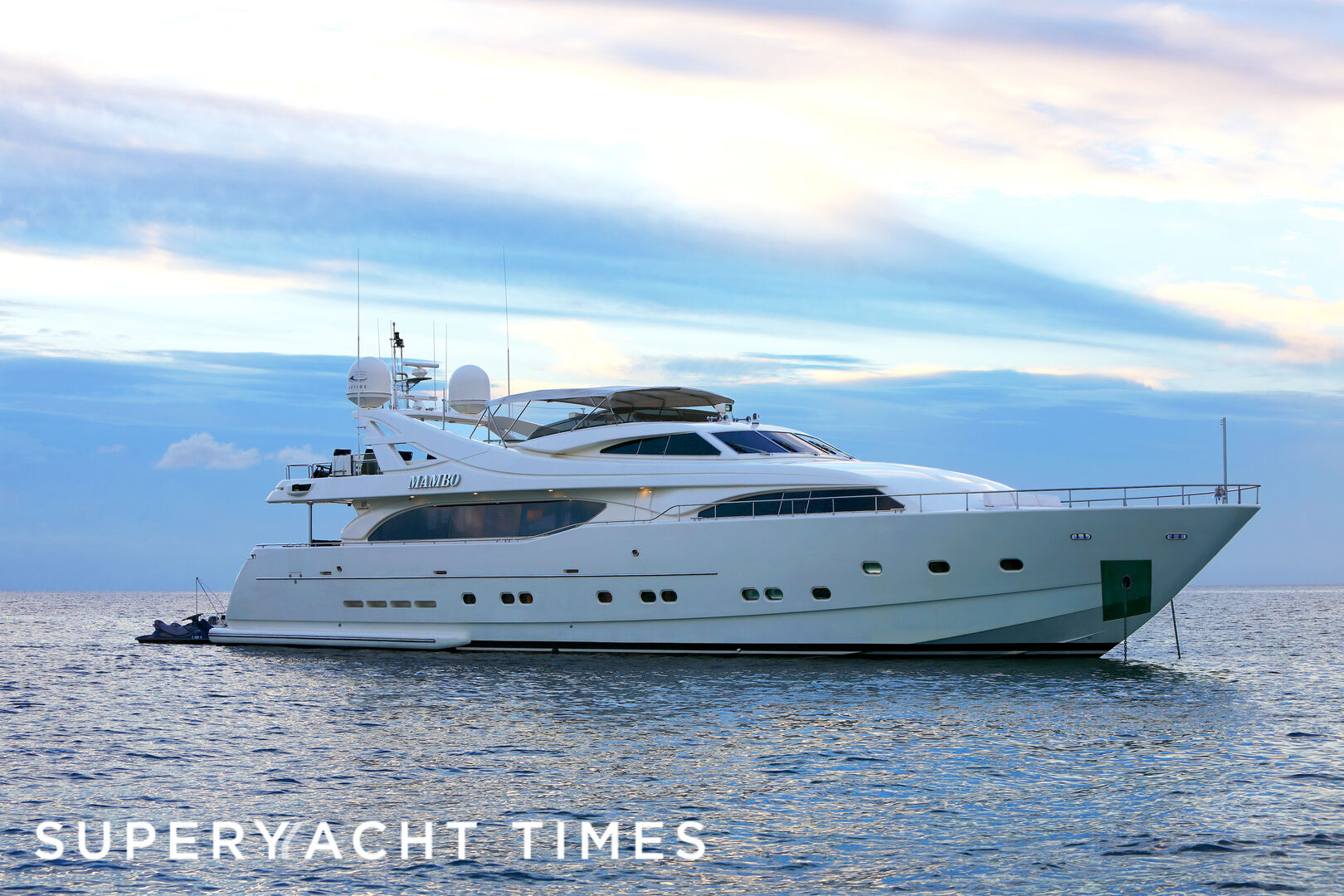 34m Custom Line 112 motor yacht Mambo sold