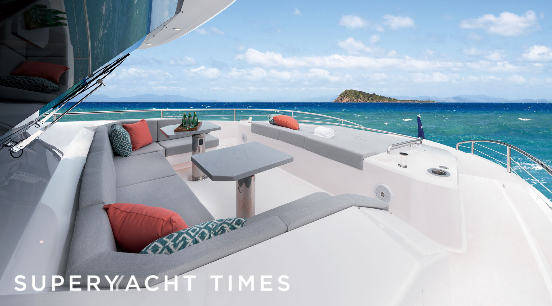 25m Horizon motor yacht Parabolic sold