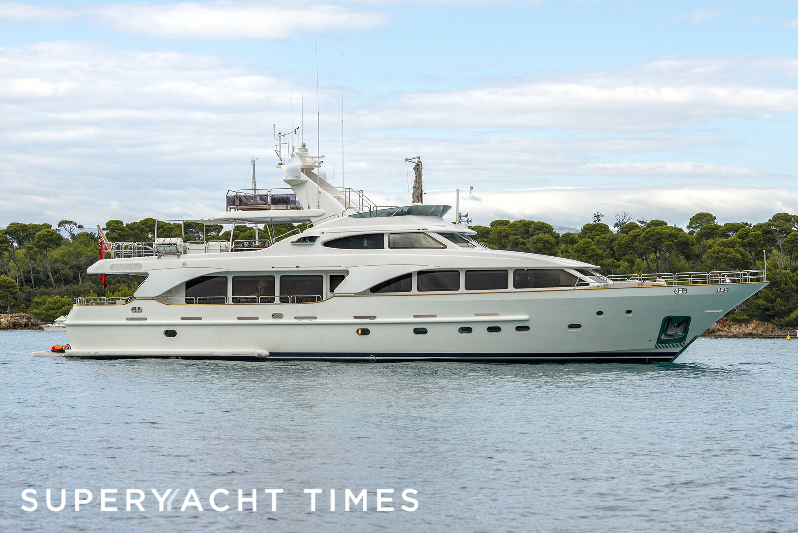 Benetti 30m yacht New Star is now on the market
