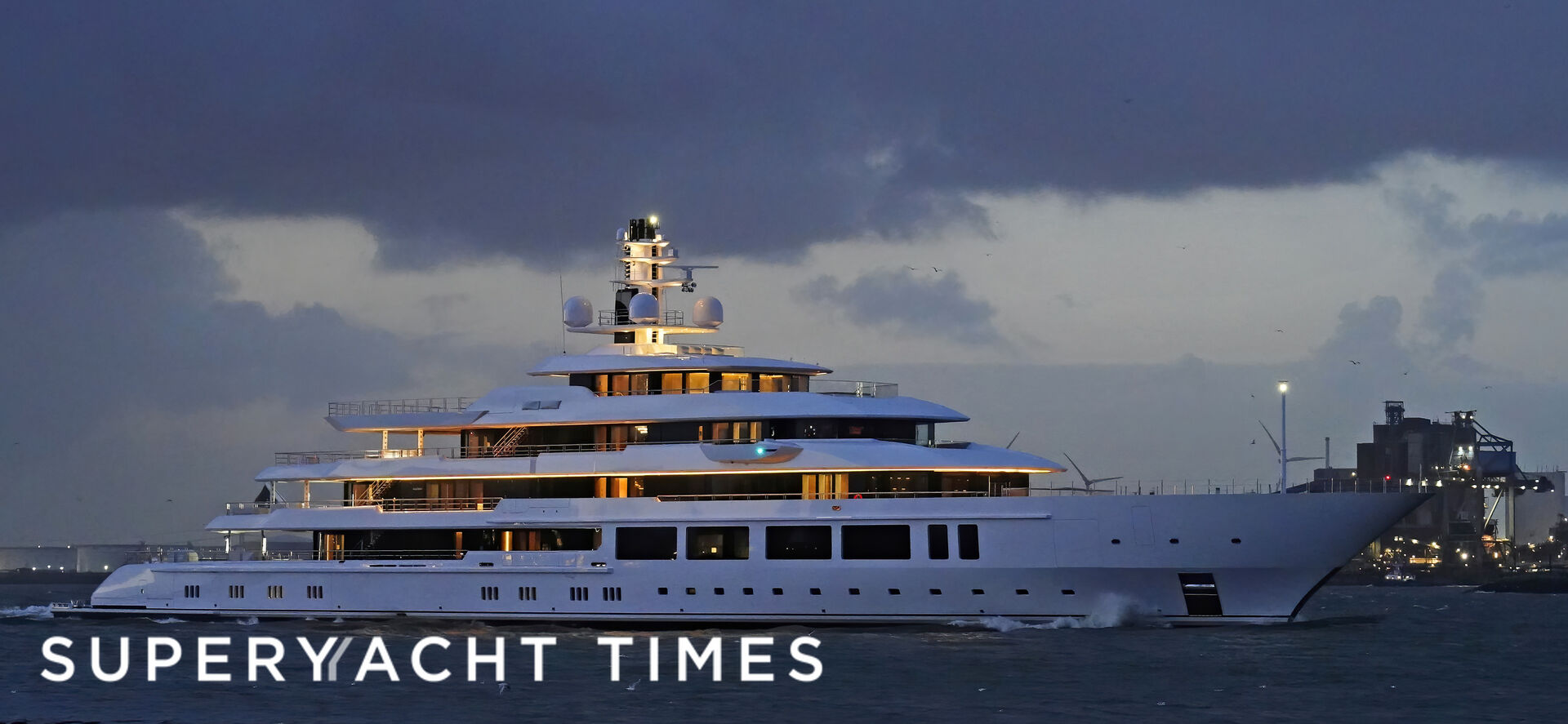 Oceanco superyacht Infinity in Maasvlakte
