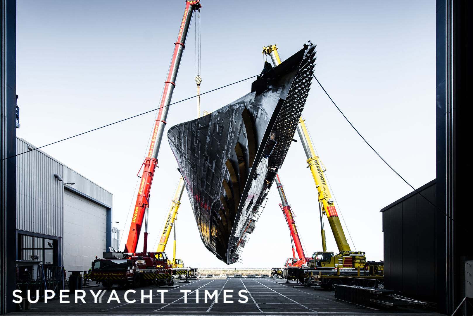 Build update: Hull of 52m sportfish superyacht Project 406 turned at ...