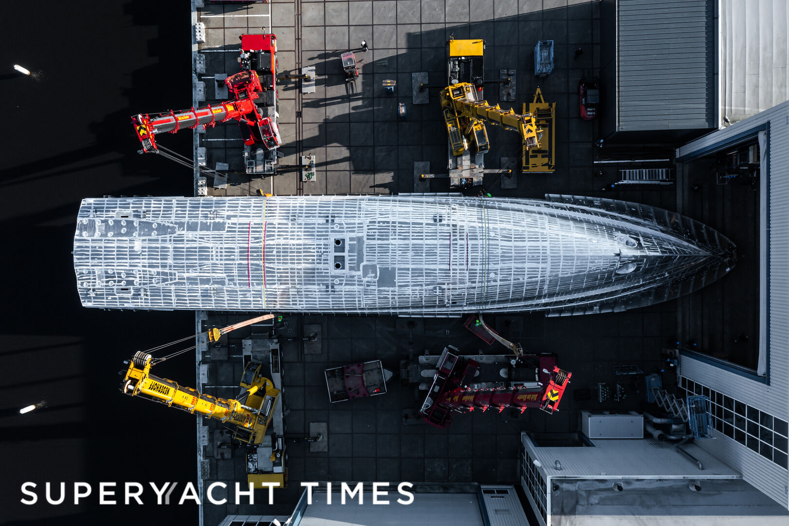 Build update: Hull of 52m sportfish superyacht Project 406 turned at ...