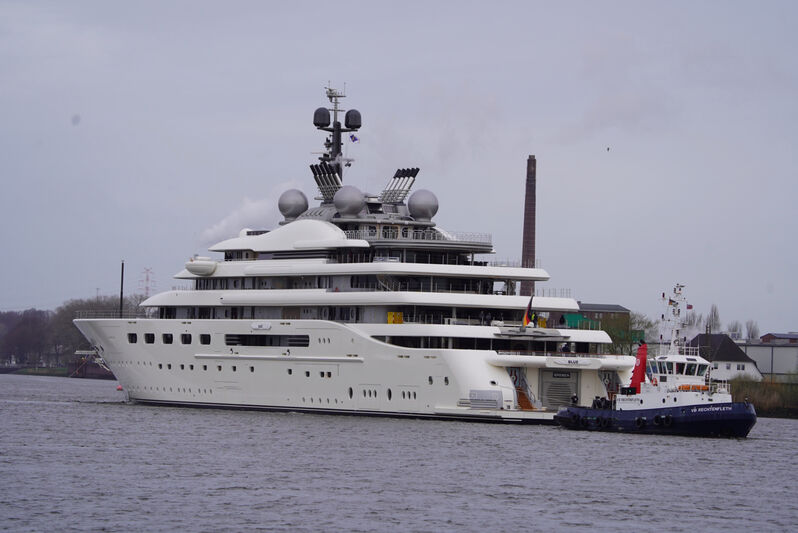 Blue Yacht Photos|Superyacht by Lürssen Yachts | Superyacht Times