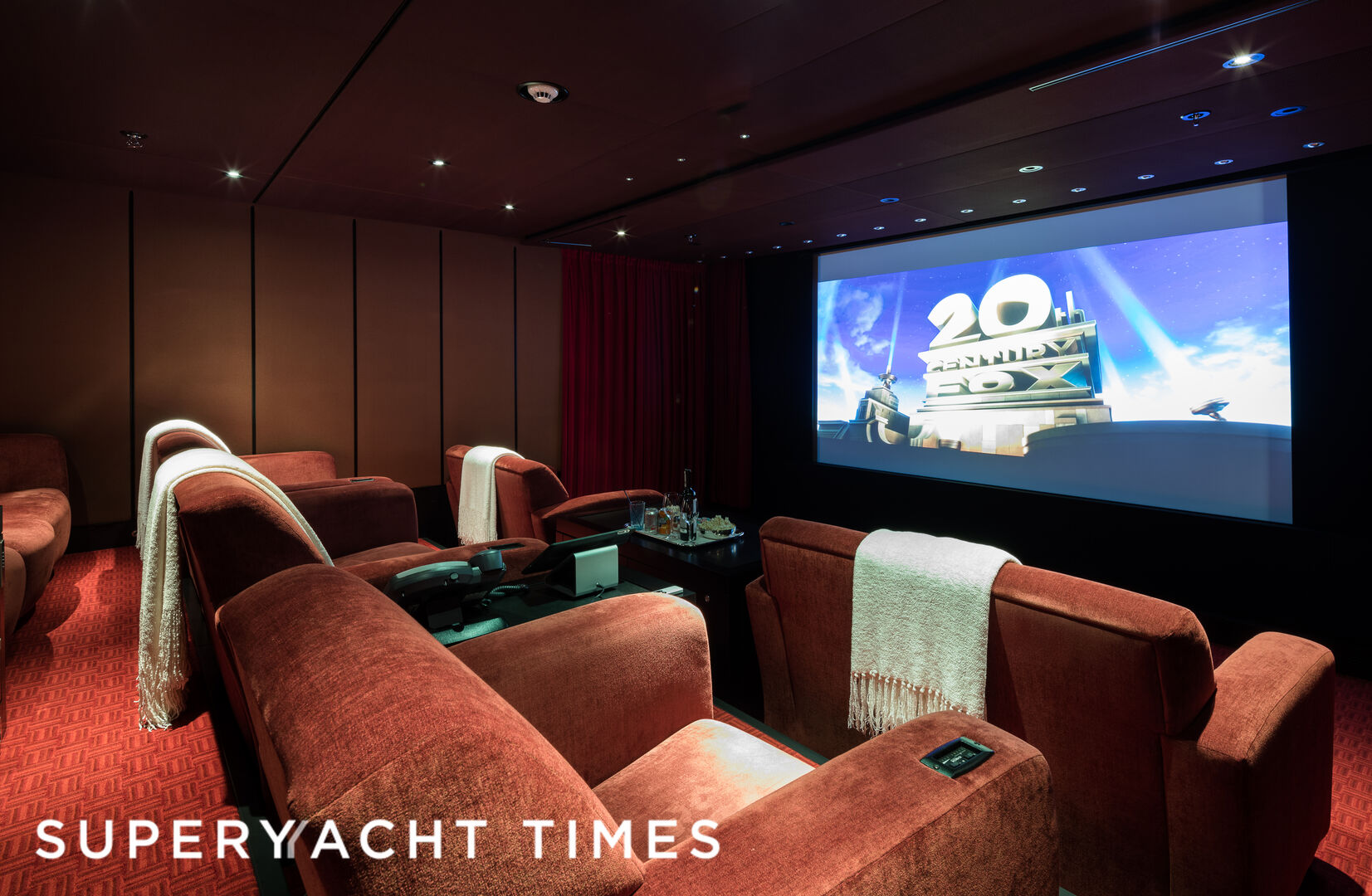 Onboard Octopus: Interior of Paul Allen's legendary 126m superyacht ...