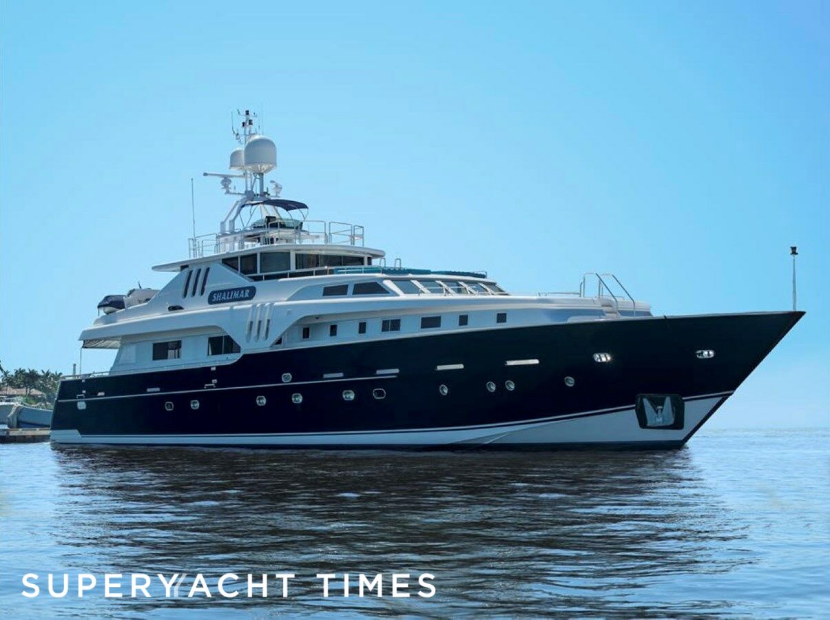 36m Azimut motor yacht Shalimar sold