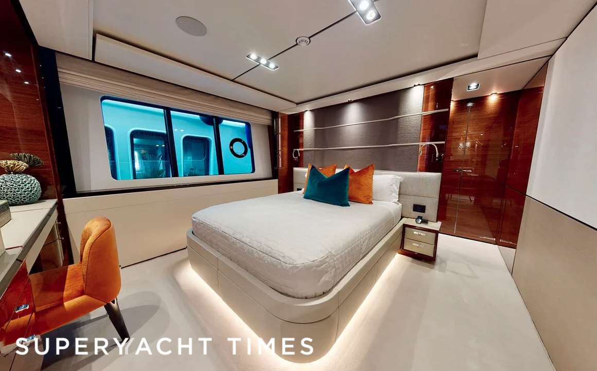 31m yacht Princess M sold