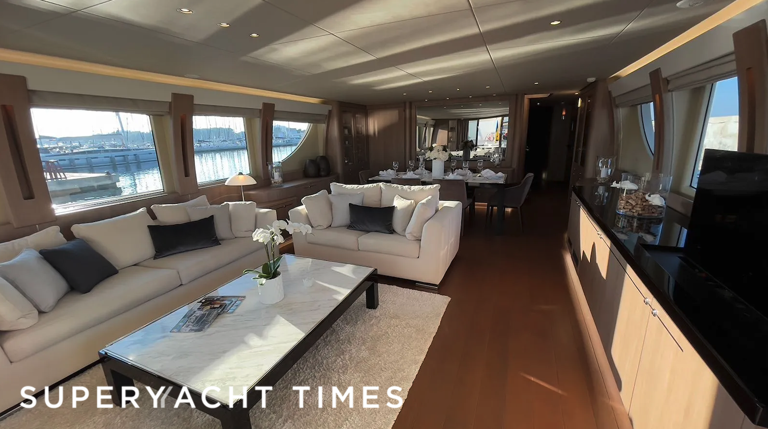 33m Cyrus motor yacht Dream sold