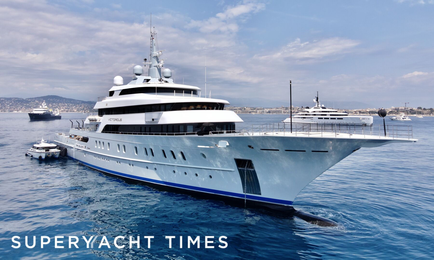 85m superyacht Victorious in Antibes