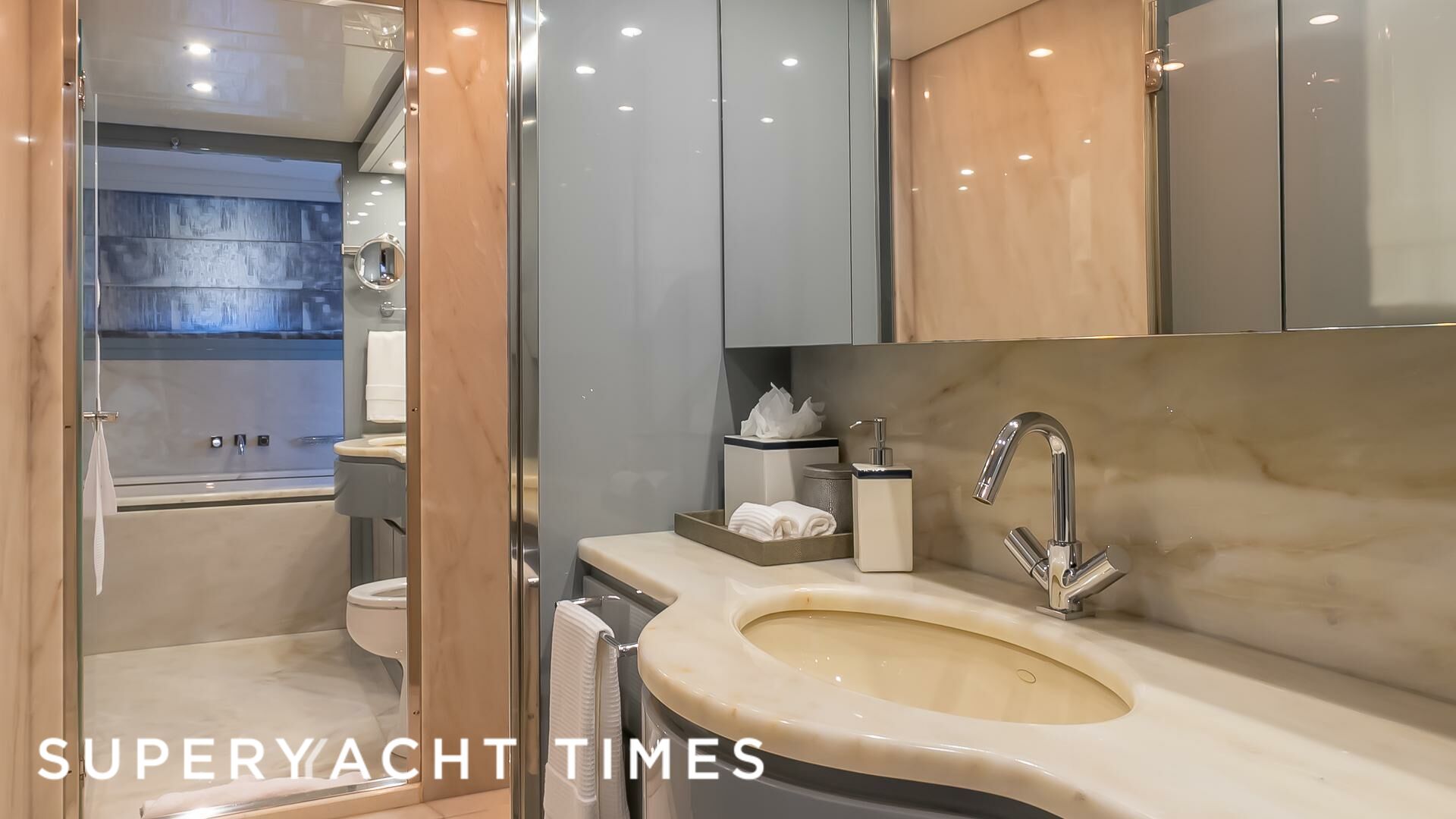 Sanlorenzo 33m motor yacht Bad Romance IV sold