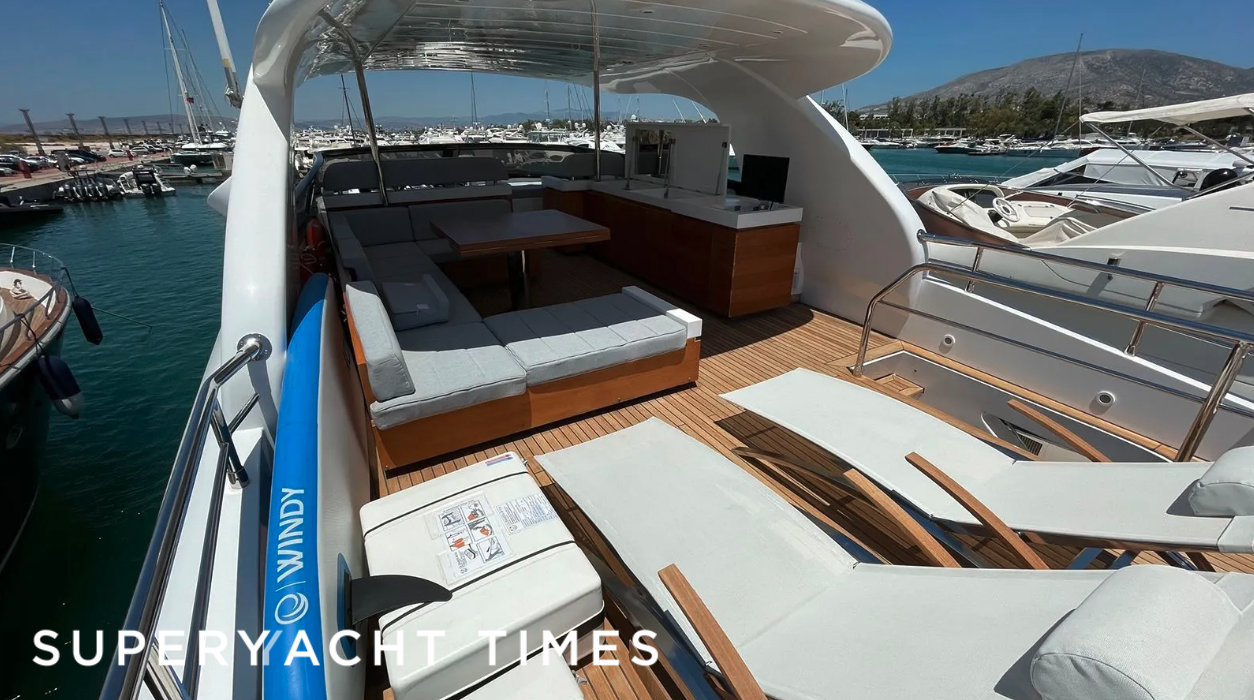 25m Maiora motor yacht Four Joys sold in-house