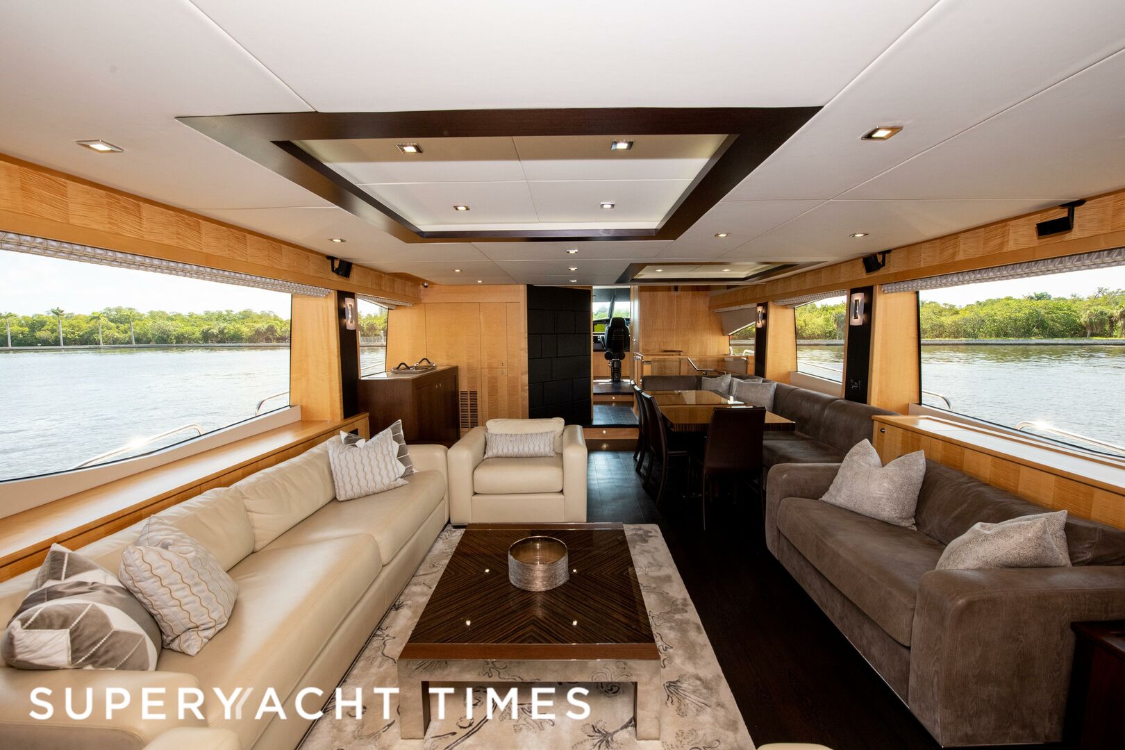 27m Sunseeker motor yacht Sofi V for sale