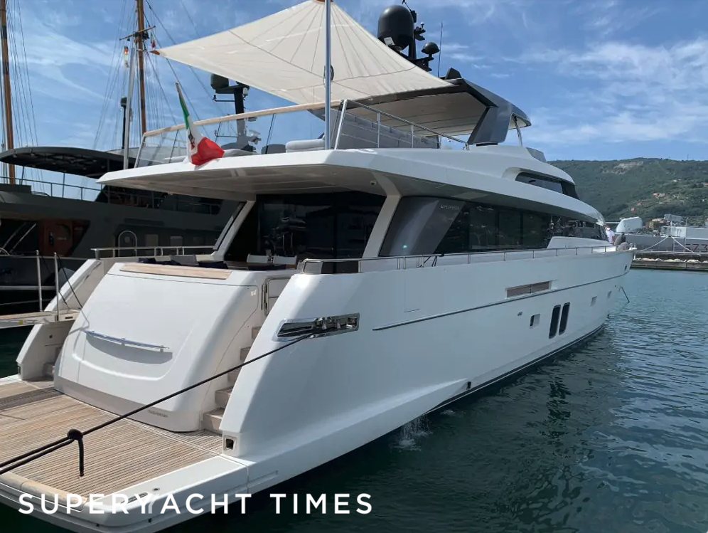 29m Sanlorenzo SL96 motor yacht sold