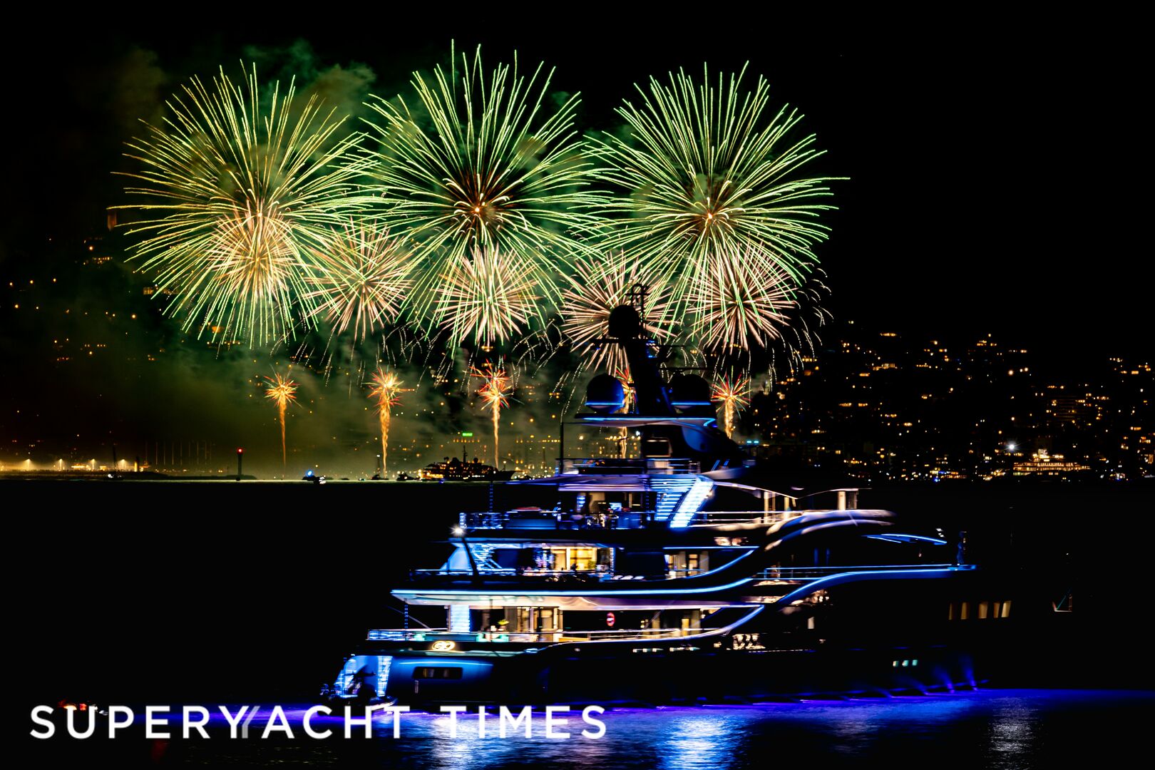 77m superyacht Go putting on a show