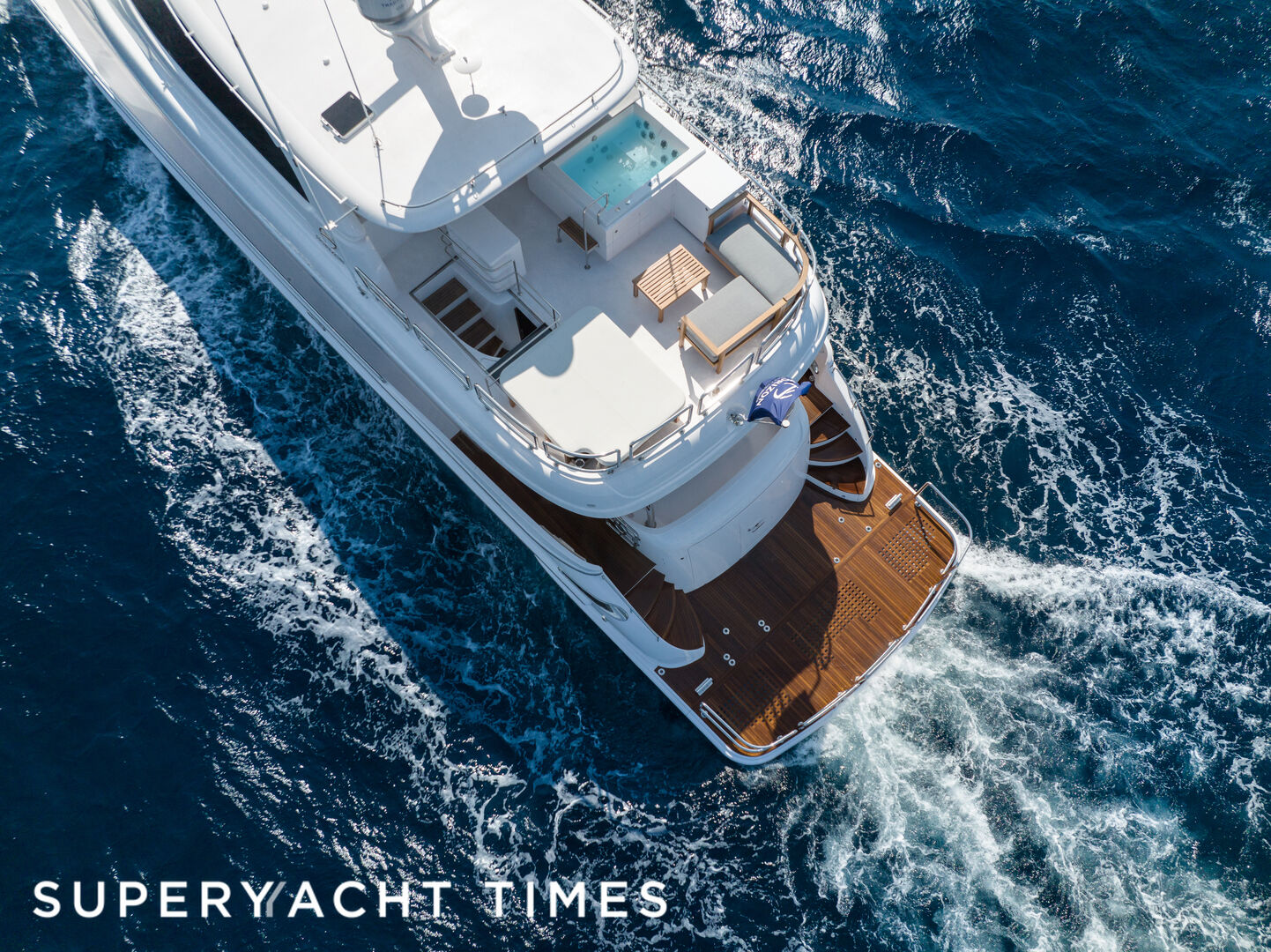 Horizon Yachts’ first-ever 29m E90 motor yacht delivered and named Lazy ...