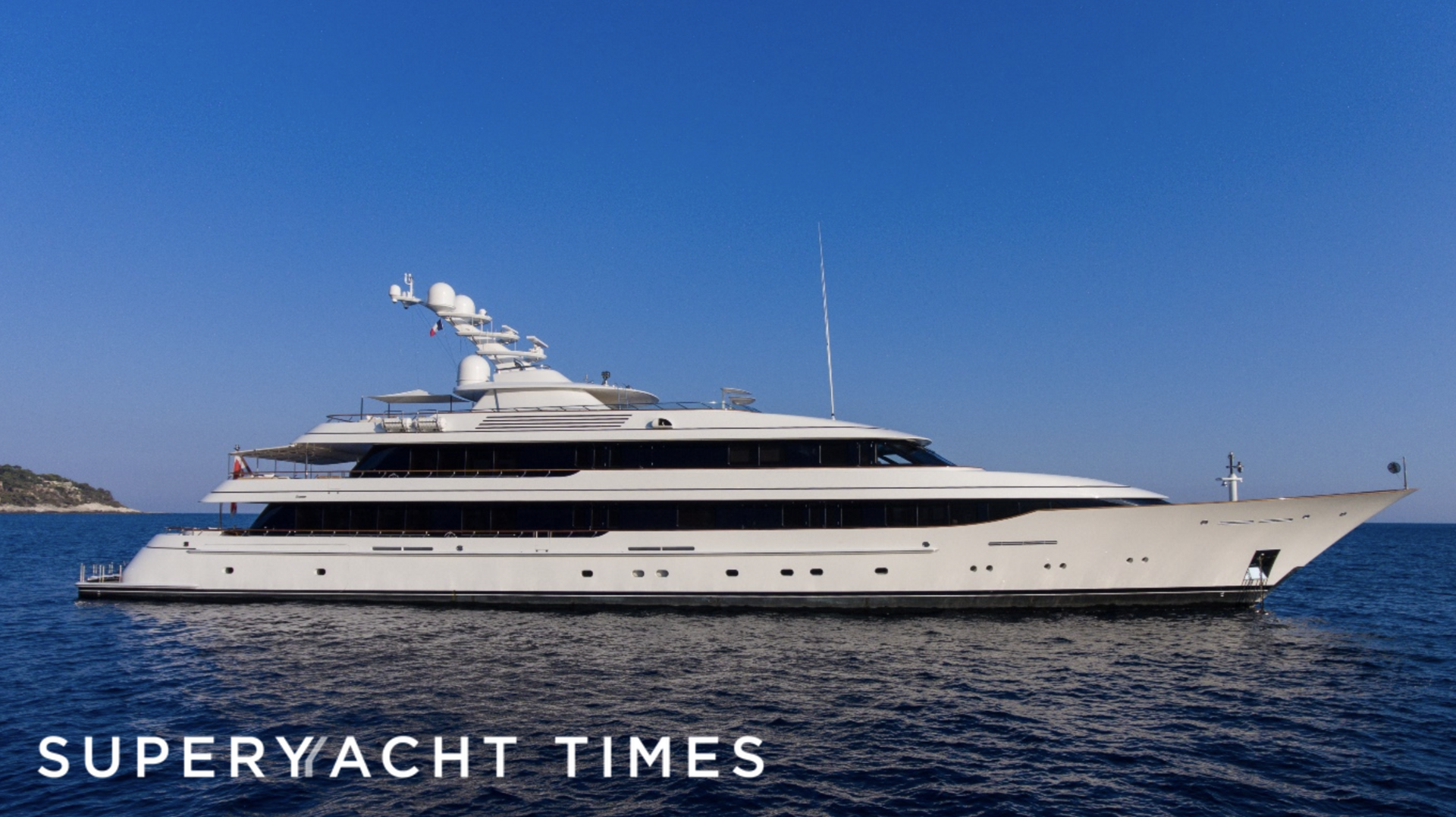 69m Feadship superyacht Drizzle for sale