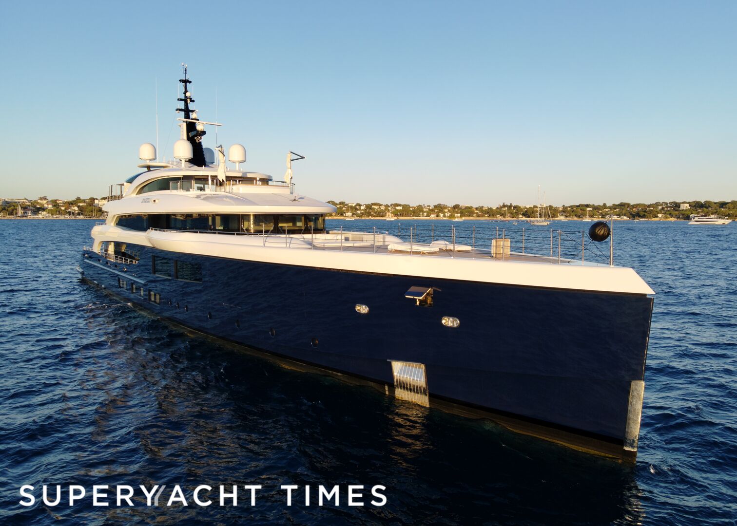 65m superyacht Zazou on the French Riviera