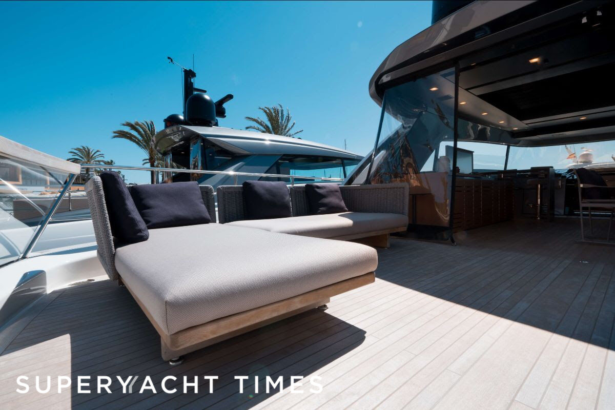 27m Sanlorenzo motor yacht Jannick Jai sold and renamed Dragonfly 1