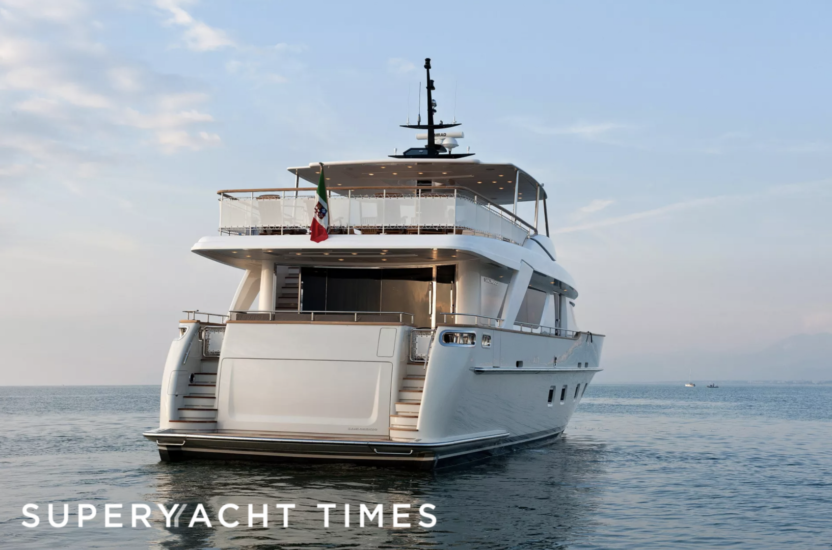 28m Sanlorenzo motor yacht Lori sold