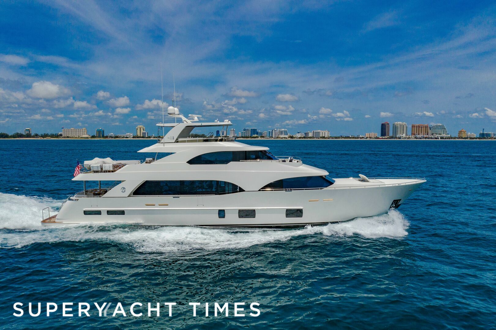 34m Ocean Alexander 112 motor yacht Gigi IV sold