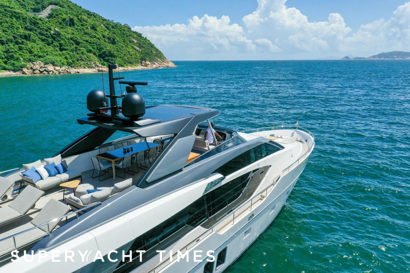 27m Sanlorenzo SL86 motor yacht for sale