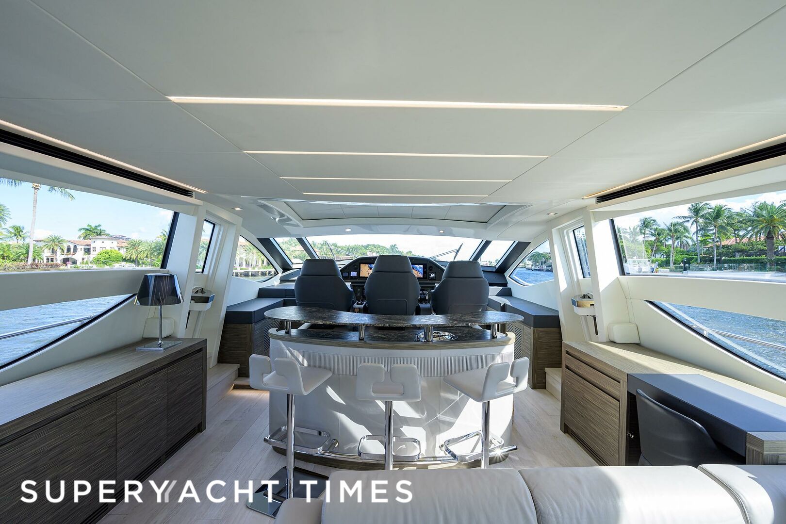 25m Pershing motor yacht Humble & Hungry for sale