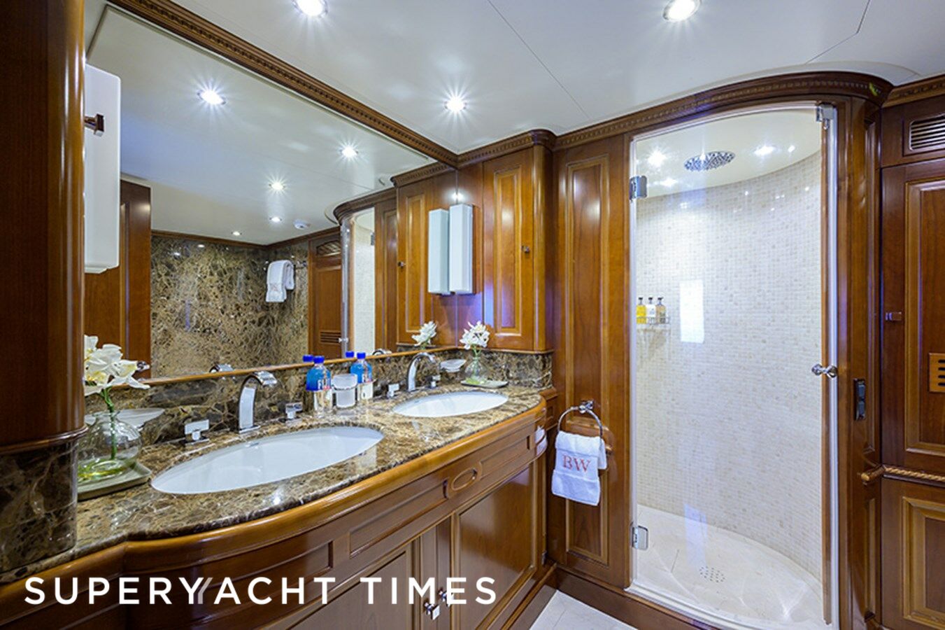 30m Benetti motor yacht BW for sale