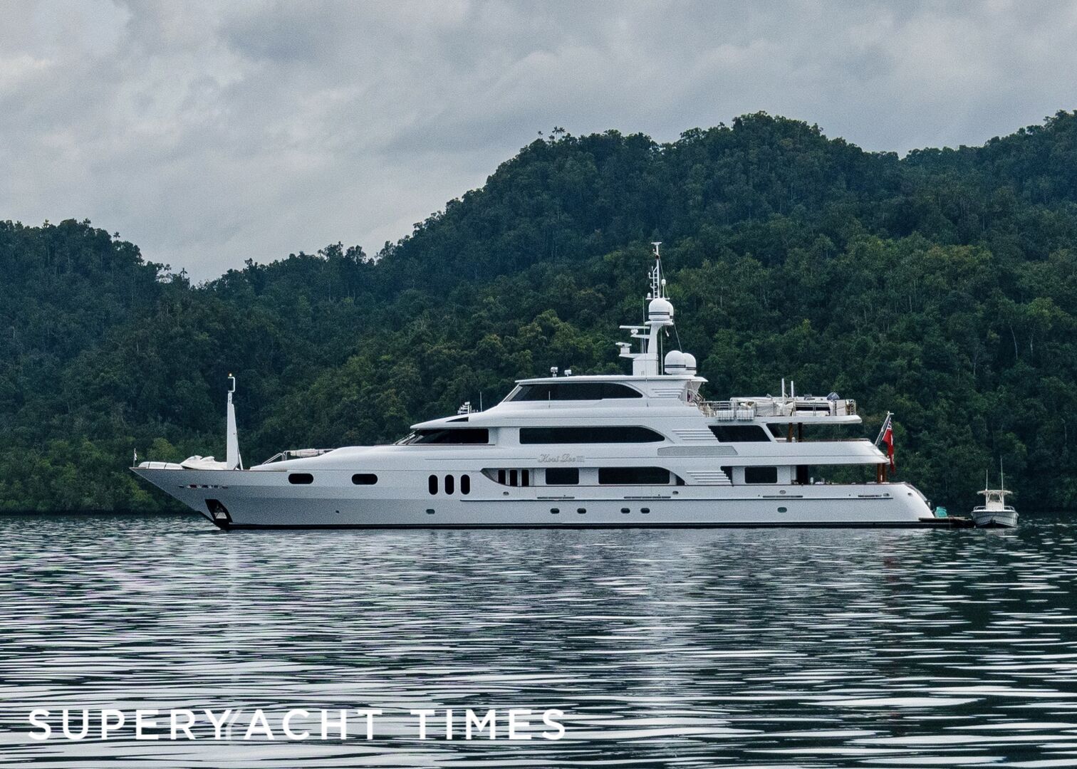 Trinity superyacht Keri Lee III in Waigeo