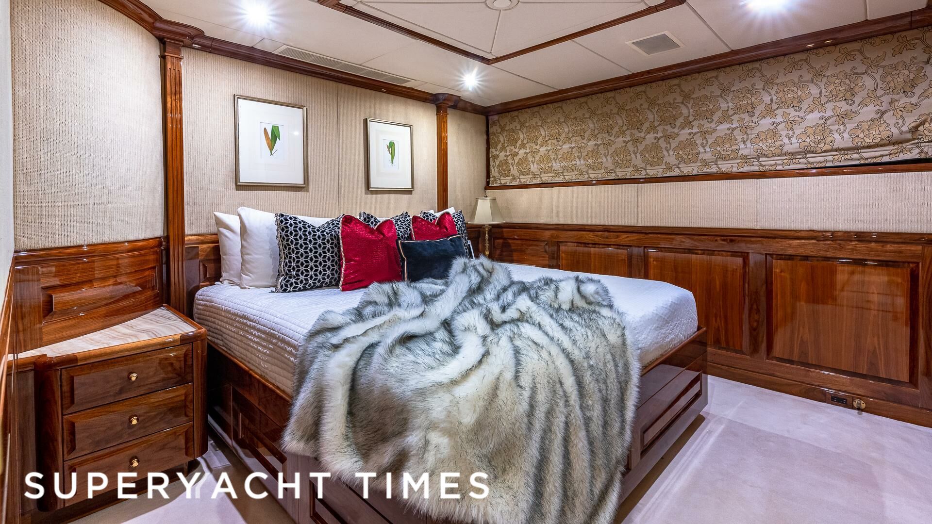 48m Christensen superyacht Lisa Mi Amore enters the market