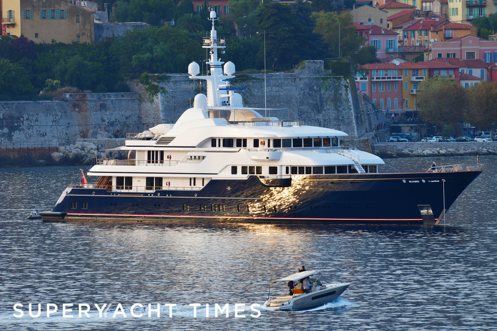 Feadship superyacht Hampshire II on the French Riviera